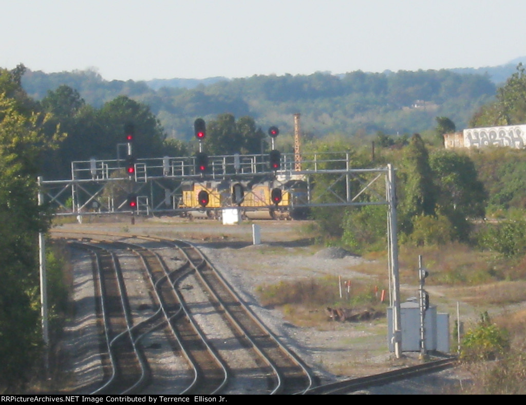 UP SD70M 5227 & UP SD70ACe 8384 Pic 2